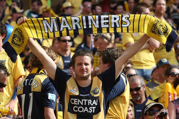 Yellow Army vs. Arnie's Army! - Brisbane Roar