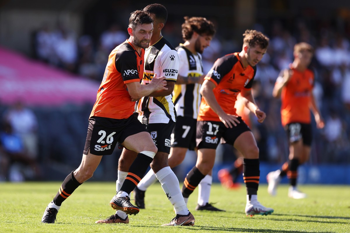 Brisbane narrowly defeated by Macarthur - Brisbane Roar