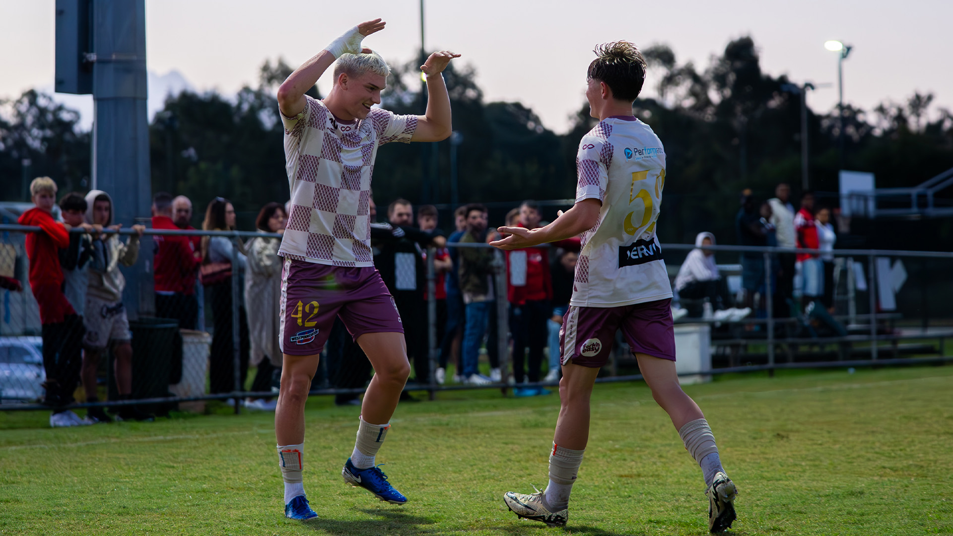 Brisbane Roar vs Wellington Phoenix | 2024/2025 Live Score - Sunday 2nd February 2025