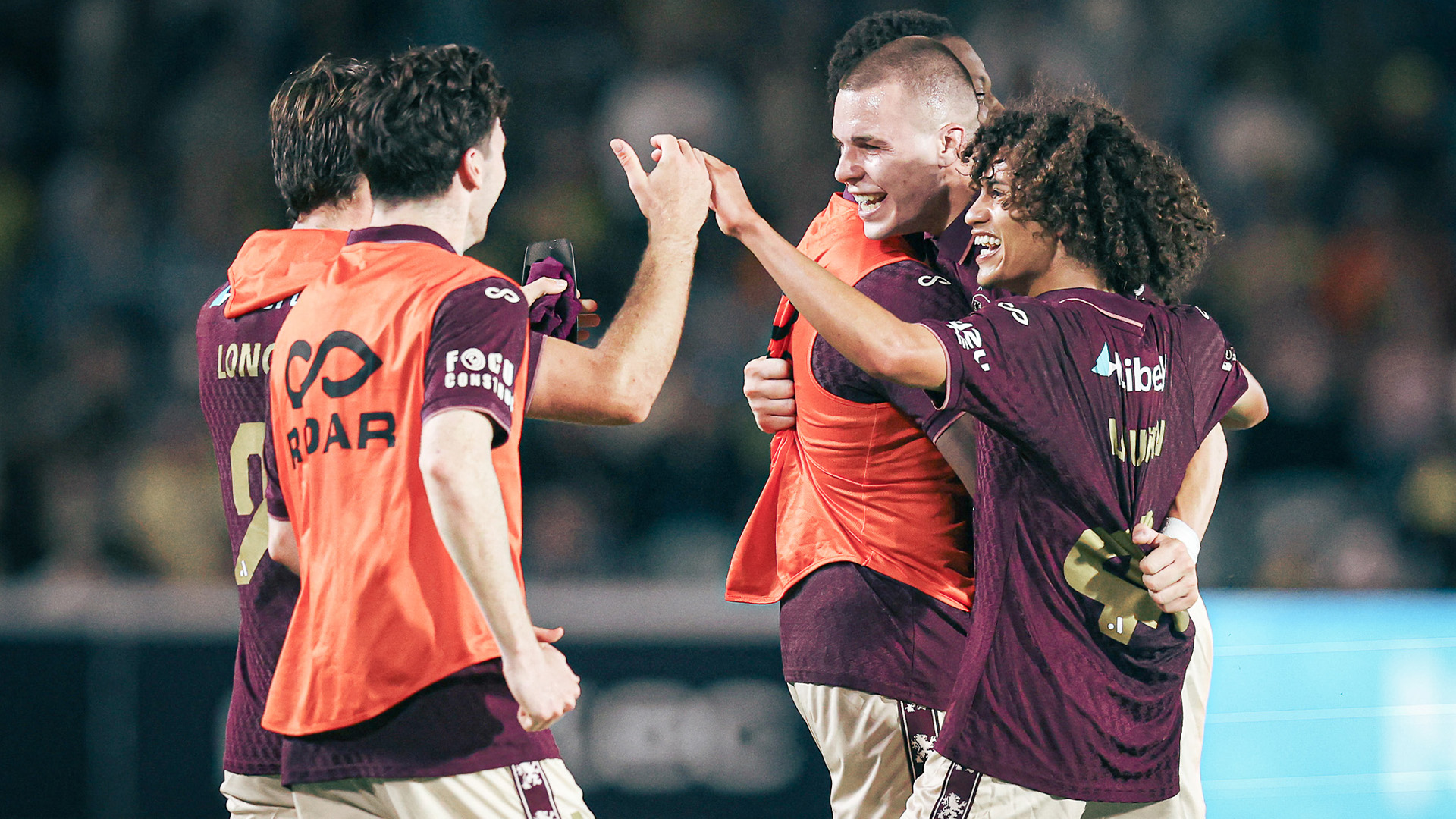 Last ditch Vidic header seals Roar New Year's Eve win on the Central ...